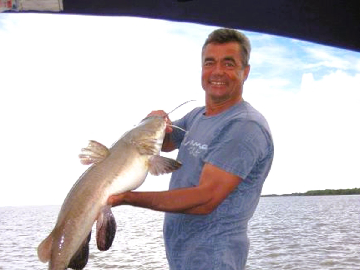 Vissen bij de Suriname Rivier Monding - Orange Travel Suriname